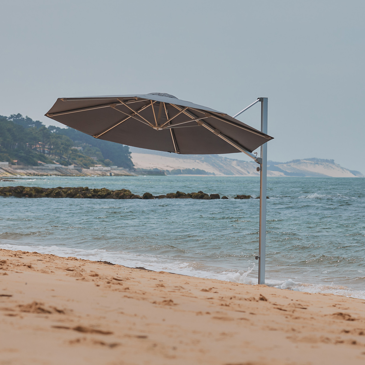 Premium Windproof Commercial Beach Parasol - Belveo – Belveo-UK